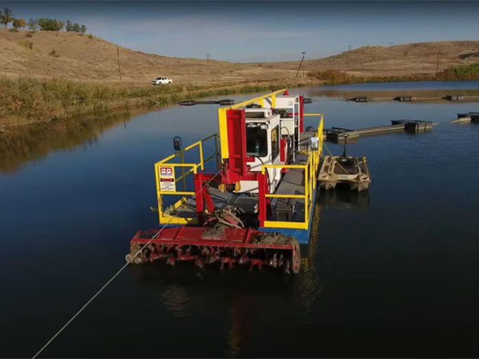 Small Self-Propelled 8'' Diesel Auger Dredge - Mud Cat MC-115D